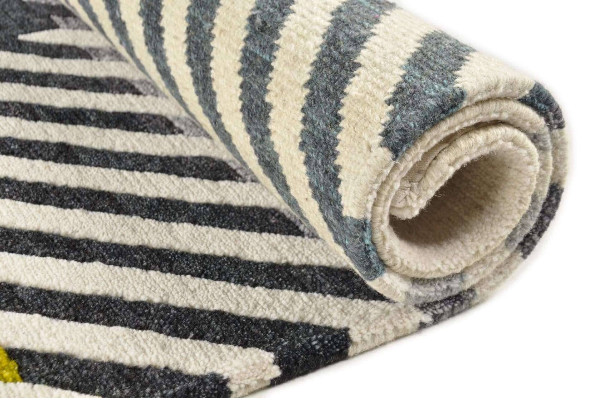 Sweet Feet | Teppich Design | Handgeknüpft | Theko